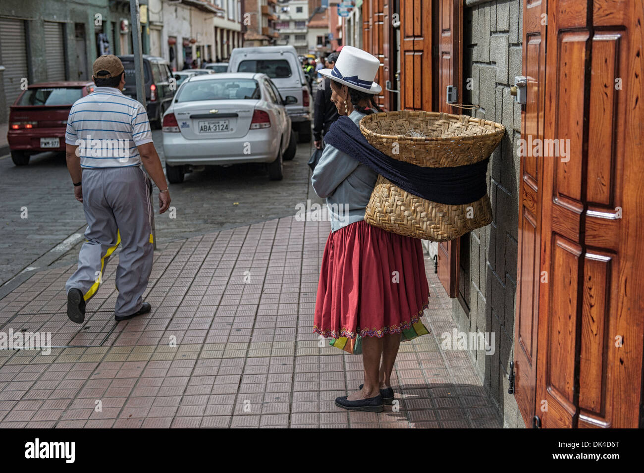 Ecuador traditional woman hat hi-res stock photography and images - Alamy