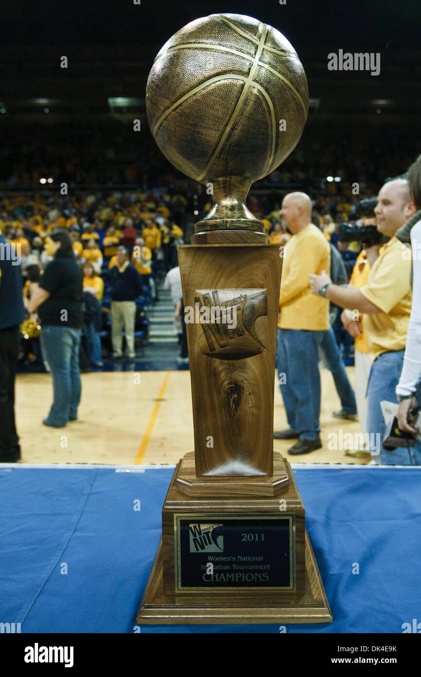 Ncaa womens championship trophy hi-res stock photography and images - Alamy