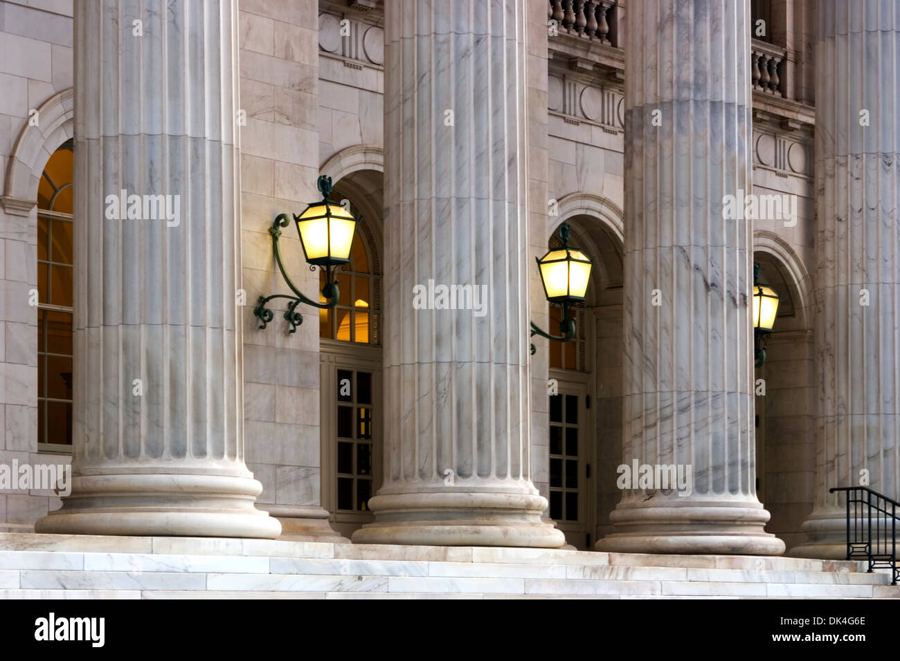 The columns hi-res stock photography and images - Alamy
