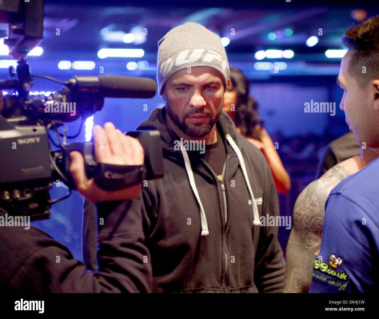 Ufc british fighter hi-res stock photography and images - Alamy