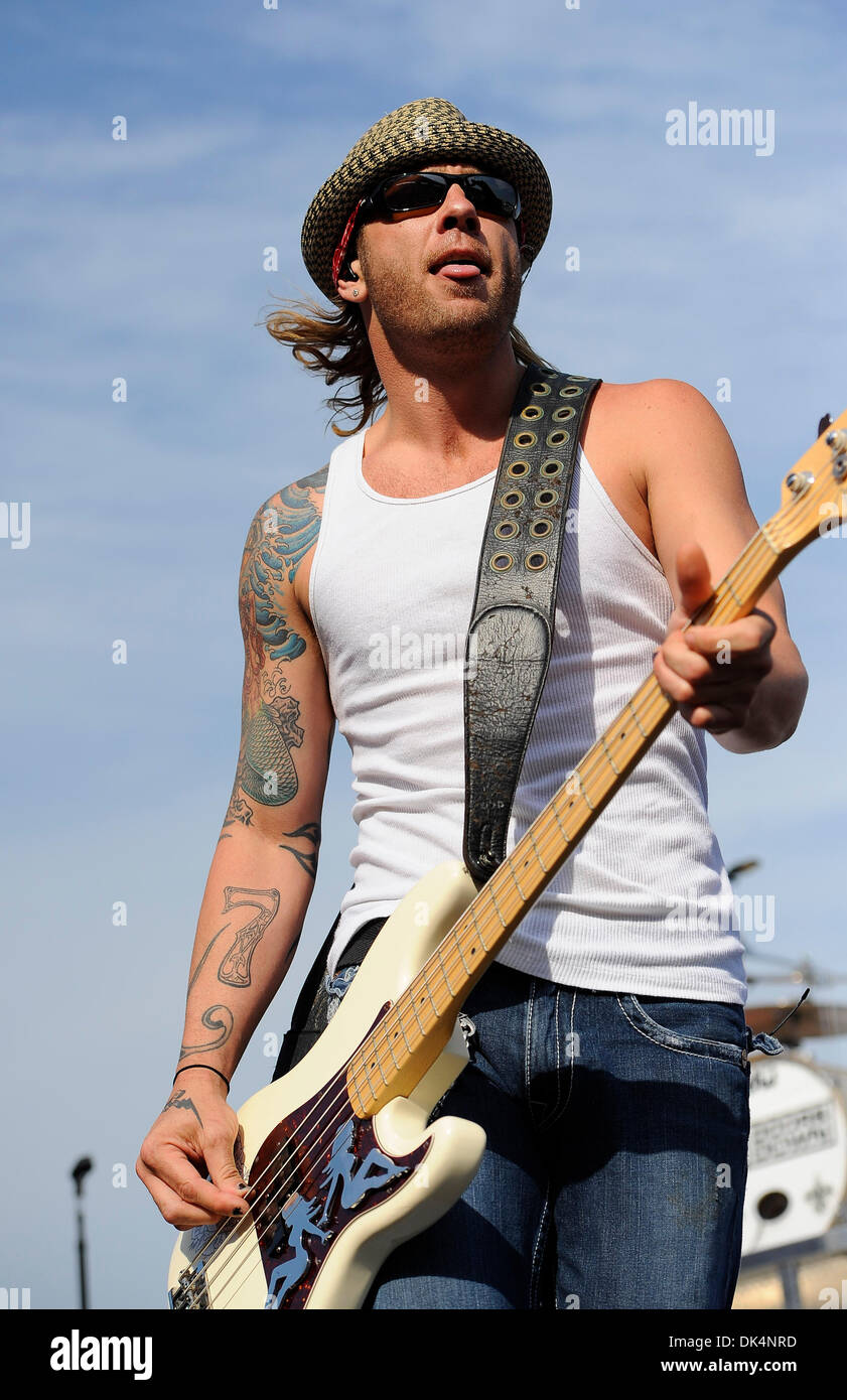 Apr. 9, 2011 - Fort Worth, Texas, U.S - Bassist Todd Harrell of the ...