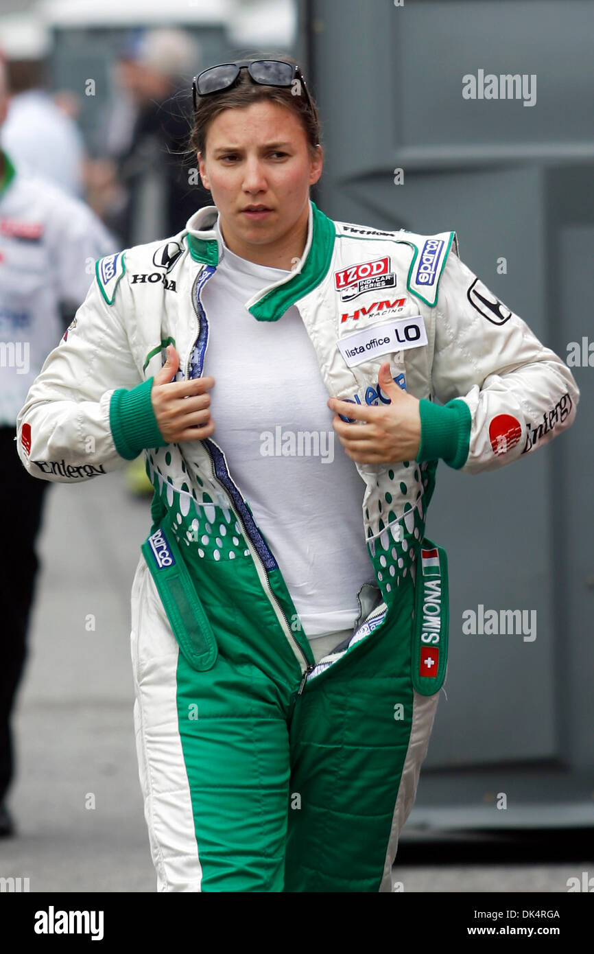 Apr. 10, 2011 - Birmingham, Al, U.S - HVM driver Simona de Silvestro ...