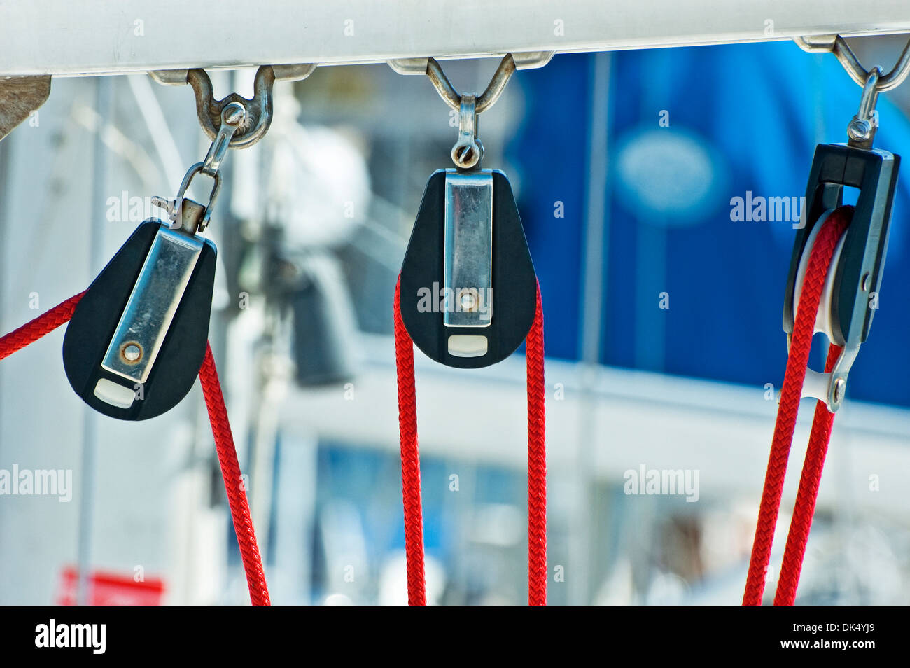 Rope and pulleys hi-res stock photography and images - Alamy