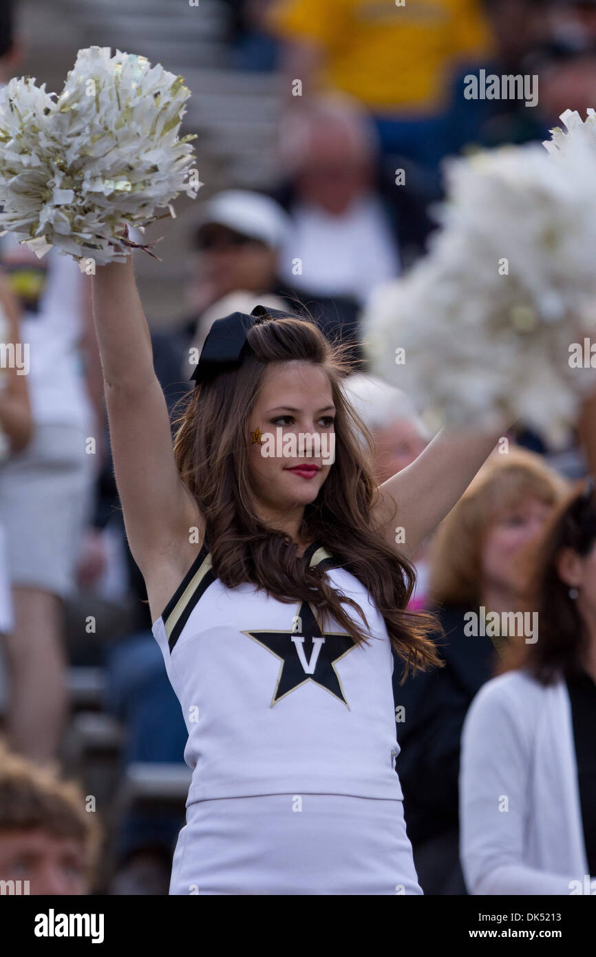 Vanderbilt cheerleader hi-res stock photography and images - Alamy
