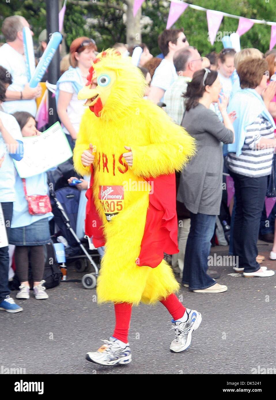 Dressed as a chicken hi-res stock photography and images - Alamy