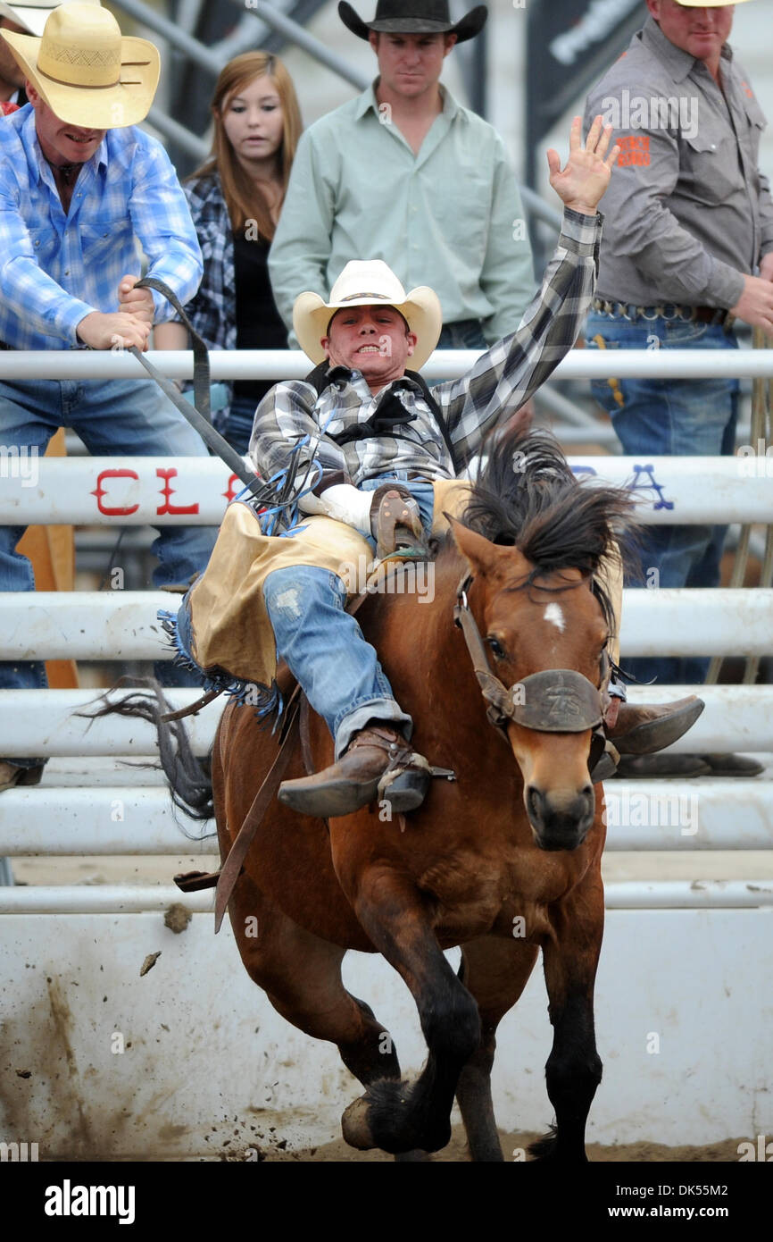 Apr. 22, 2011 - Clovis, California, U.S - Luke Creasey of Brownfield ...