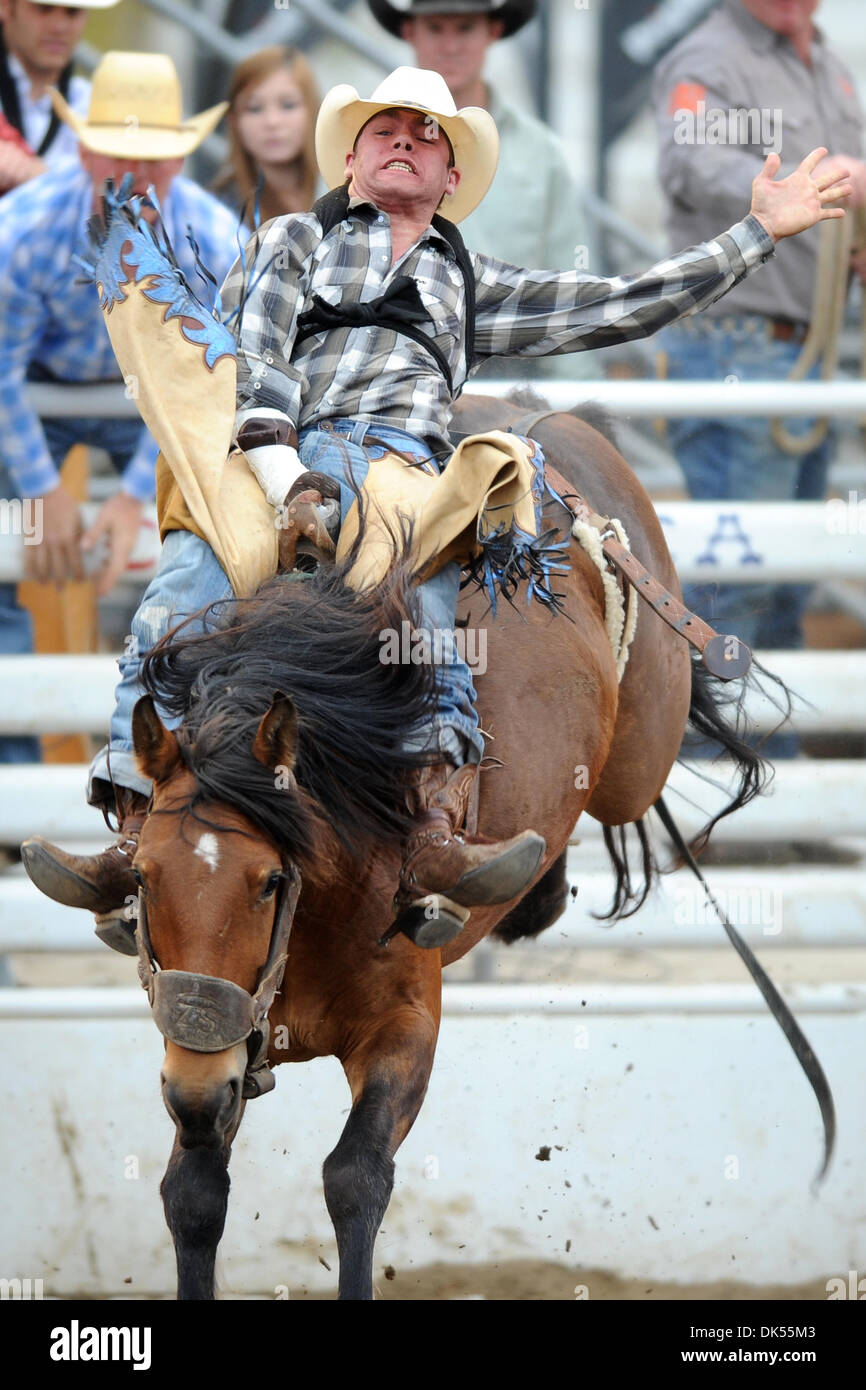 Apr. 22, 2011 - Clovis, California, U.S - Luke Creasey of Brownfield ...