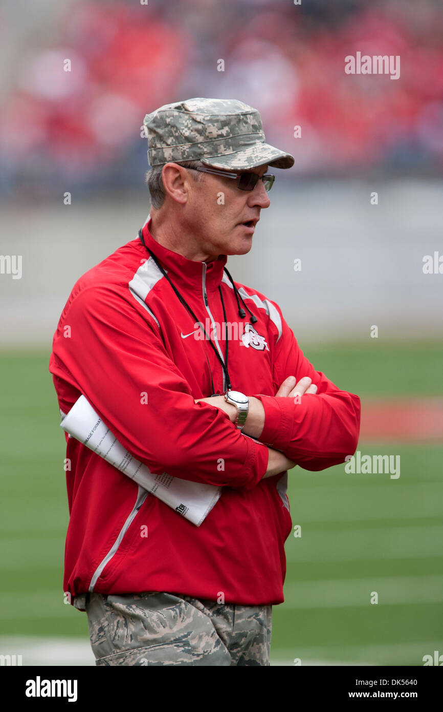 Osu football coach hi-res stock photography and images - Alamy