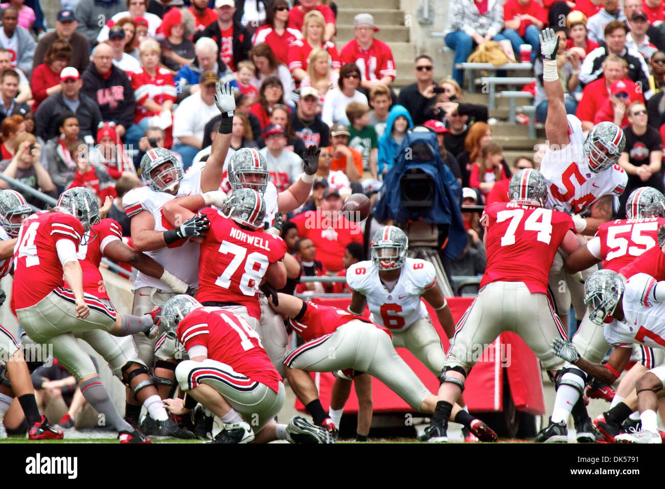 Apr. 23, 2011 - Columbus, Ohio, U.S - Ohio State Buckeyes kicker Drew ...