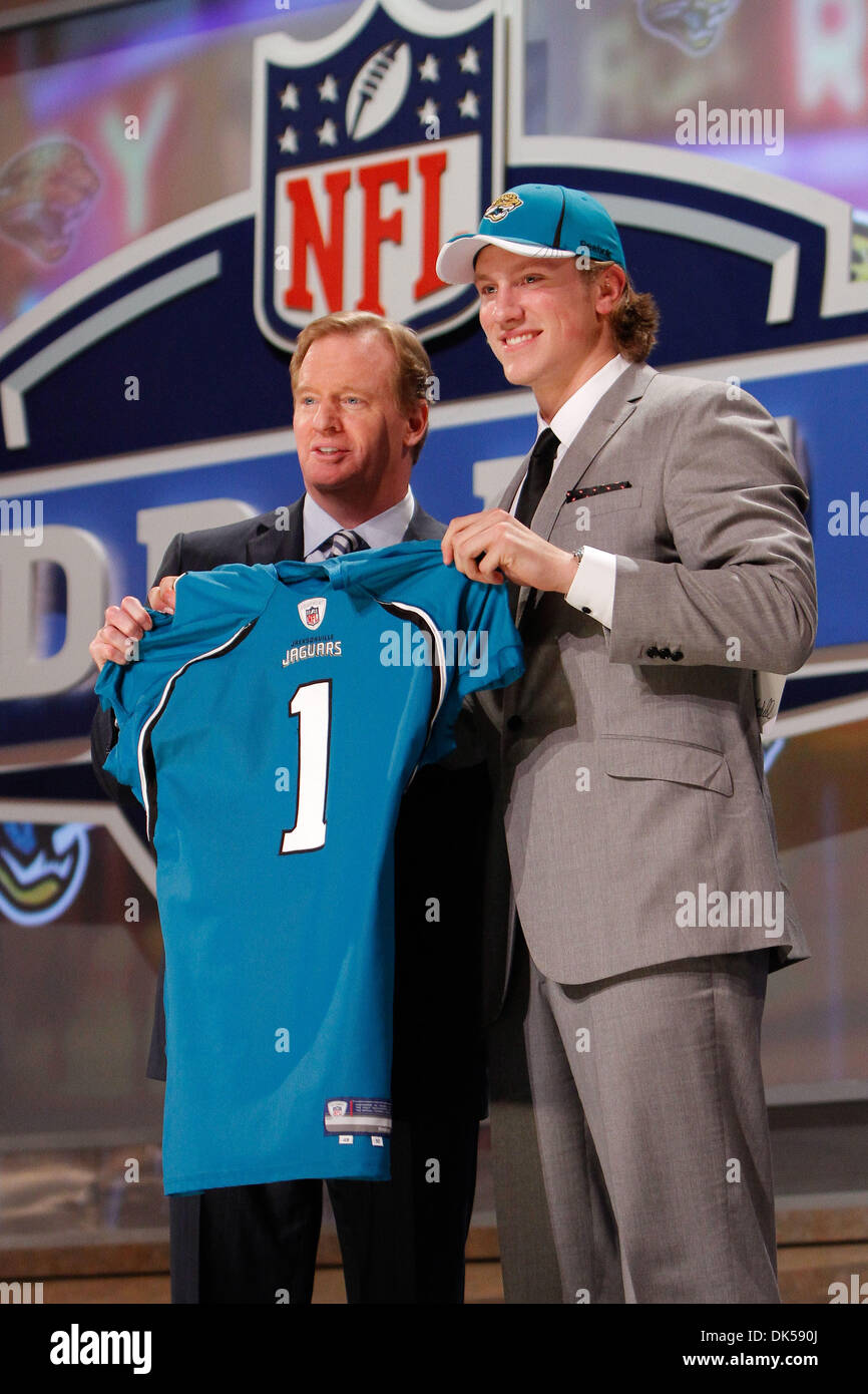 Zsgmadvisory hi-res stock photography and images - Alamy