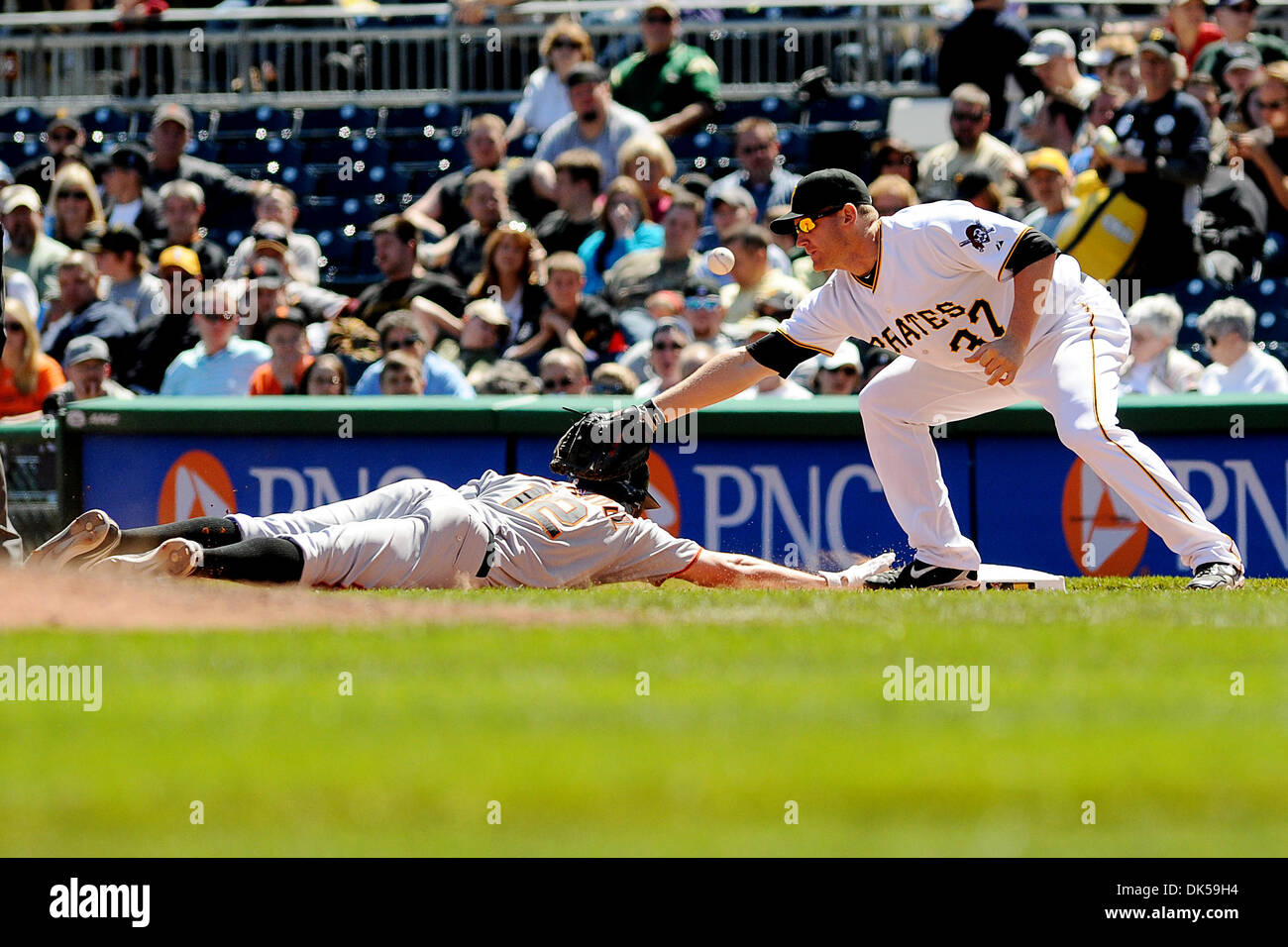 April 28, 2011 - Pittsburgh, PENNSYLVANNIA, U.S - San Francisco Giants ...