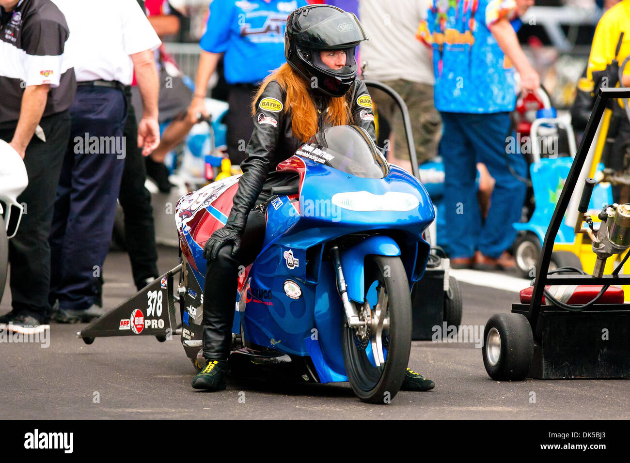 Purple hot rod racing hi-res stock photography and images - Alamy