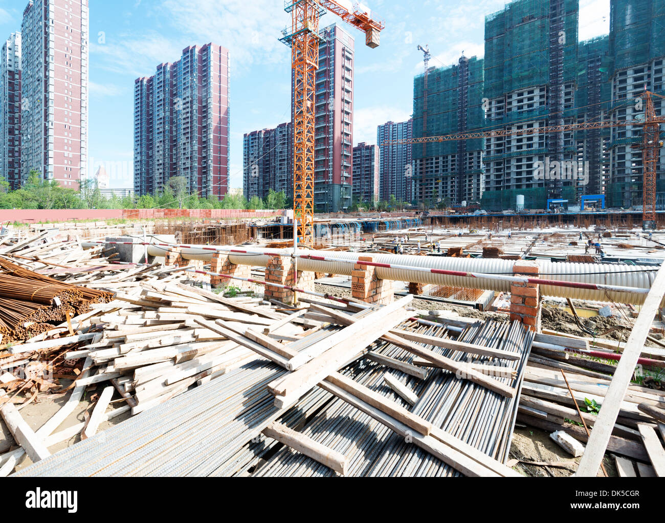 building under construction with workers Stock Photo - Alamy