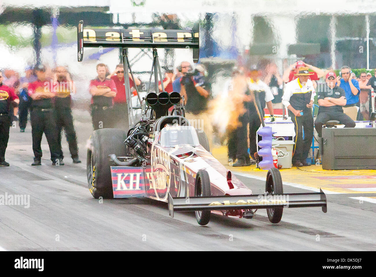 Top fuel dragster win hi-res stock photography and images - Alamy