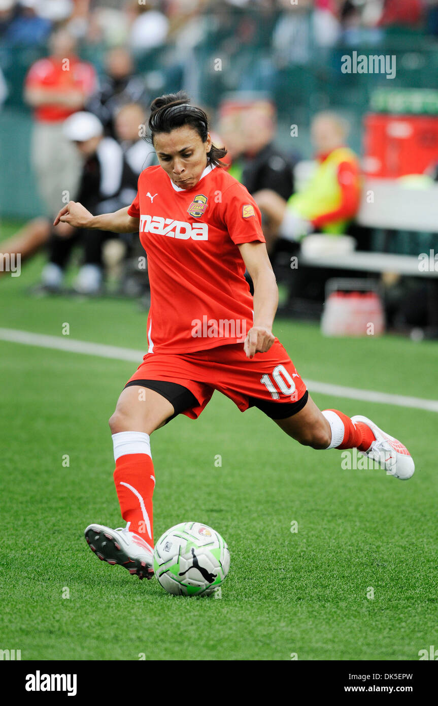 May 01, 2011: . The WNY Flash defeated the Atlanta Beat 3-0 at Sahlen's ...