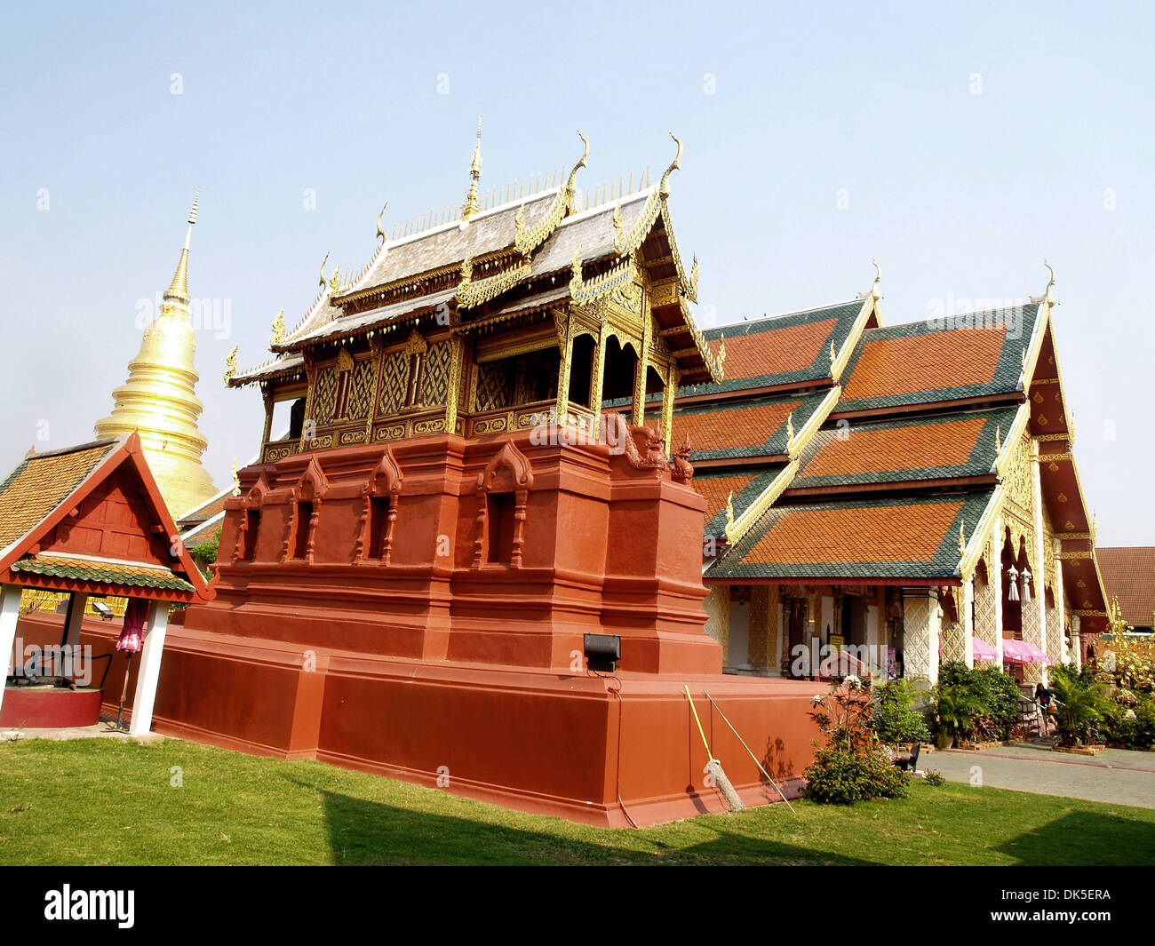 Wat phra that hariphunchai ,Lamphun,Thailand Stock Photo - Alamy