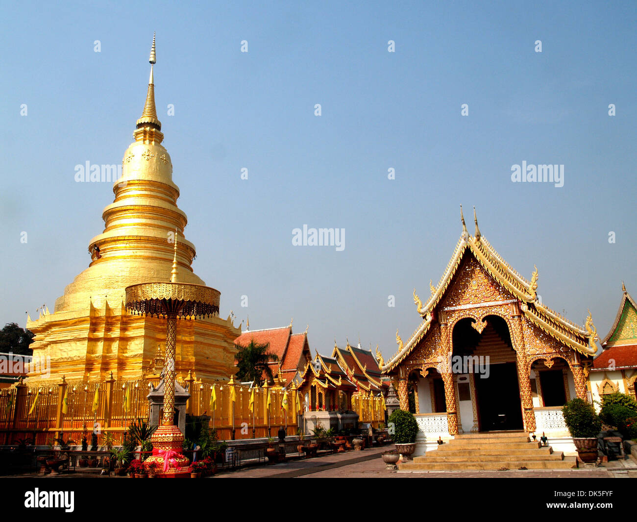 Wat phra that hariphunchai ,Lamphun,Thailand Stock Photo - Alamy