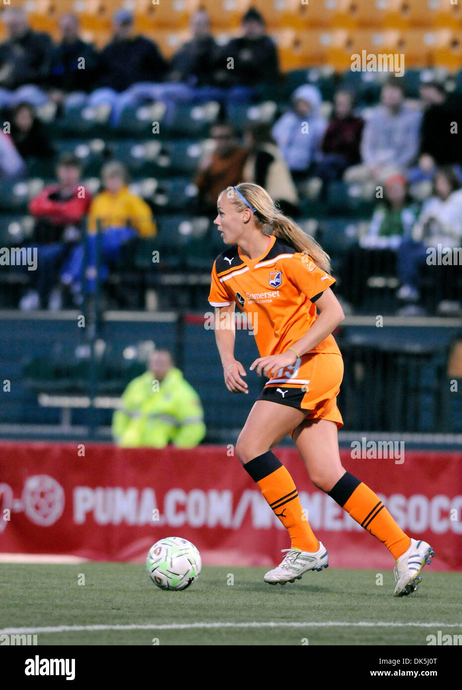 May 06, 2011: . The WNY Flash defeated the SkyBlue FC 3-1 at Sahlen's ...