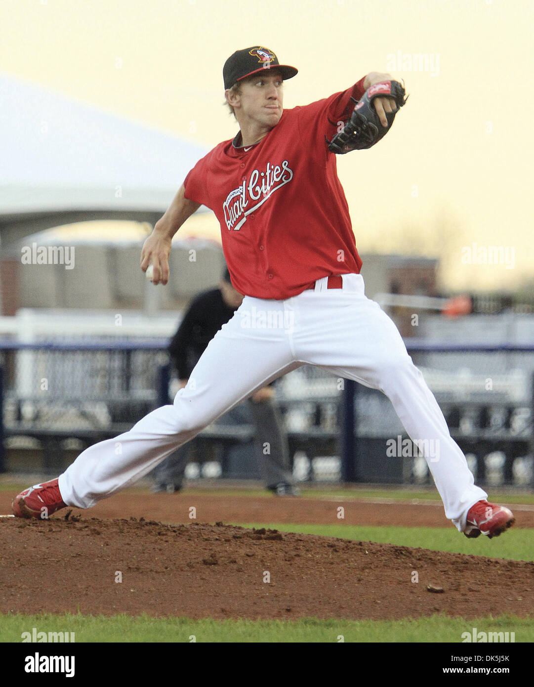 April 28, 2011 - Davenport, Iowa, U.S. - River Bandits pitcher Jordan ...