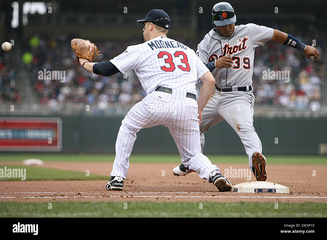 May 11, 2011 - Minneapolis, Minnesota, U.S - Detroit Tigers shortstop ...