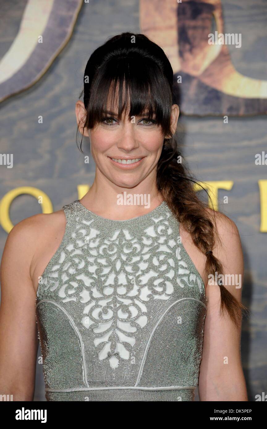 Los Angeles, CA, USA. 2nd Dec, 2013. Evangeline Lilly at arrivals for ...