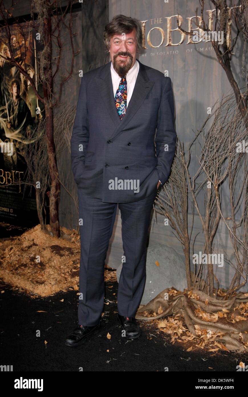 Stephen fry the hobbit hi-res stock photography and images - Alamy