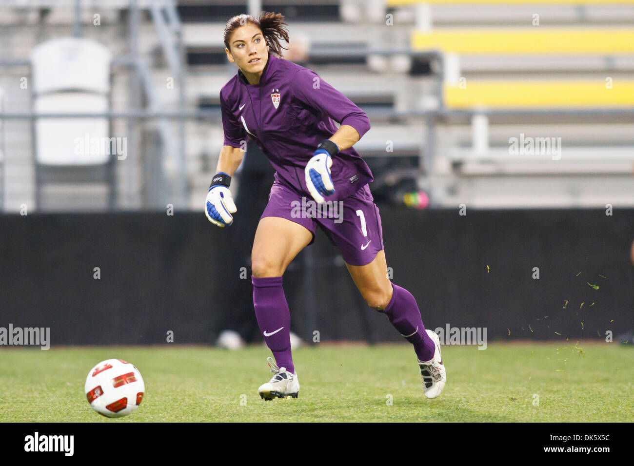 May 14, 2011 - Columbus, Ohio, U.S - Goalkeeper Hope Solo (#1) of the ...