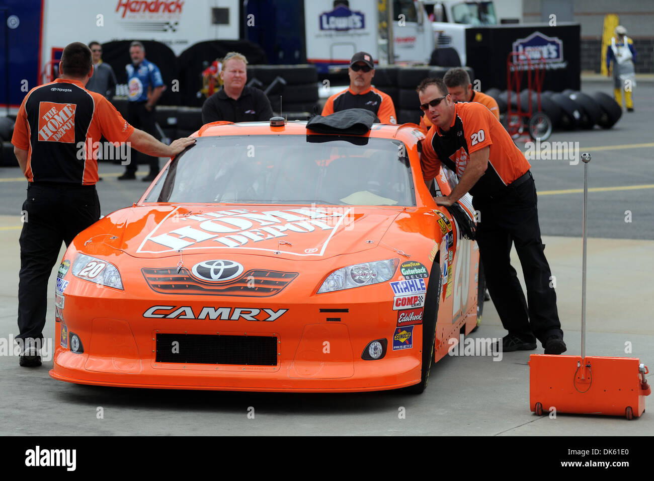 May 20, 2011 - Concord, North Carolina, U.S - The crew of the Home ...