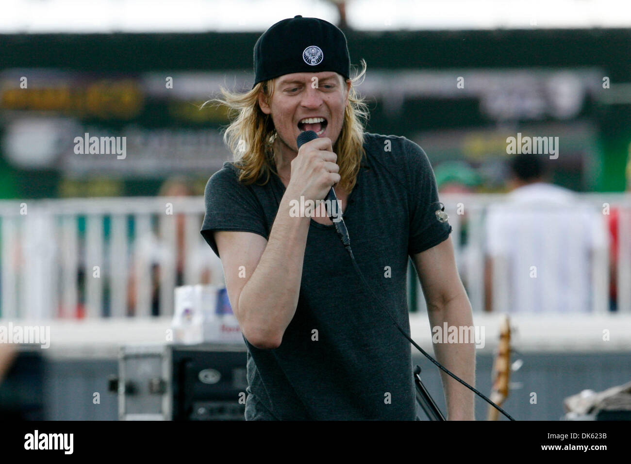 Puddle Of Mudd Stock Photos & Puddle Of Mudd Stock Images - Alamy