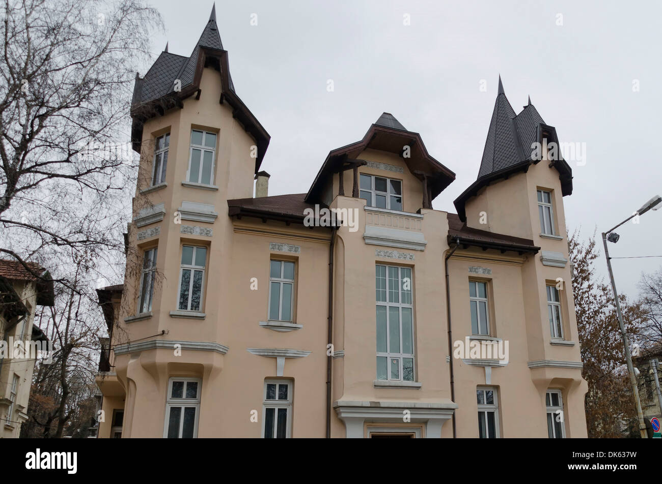 Pointed architecture hi-res stock photography and images - Alamy