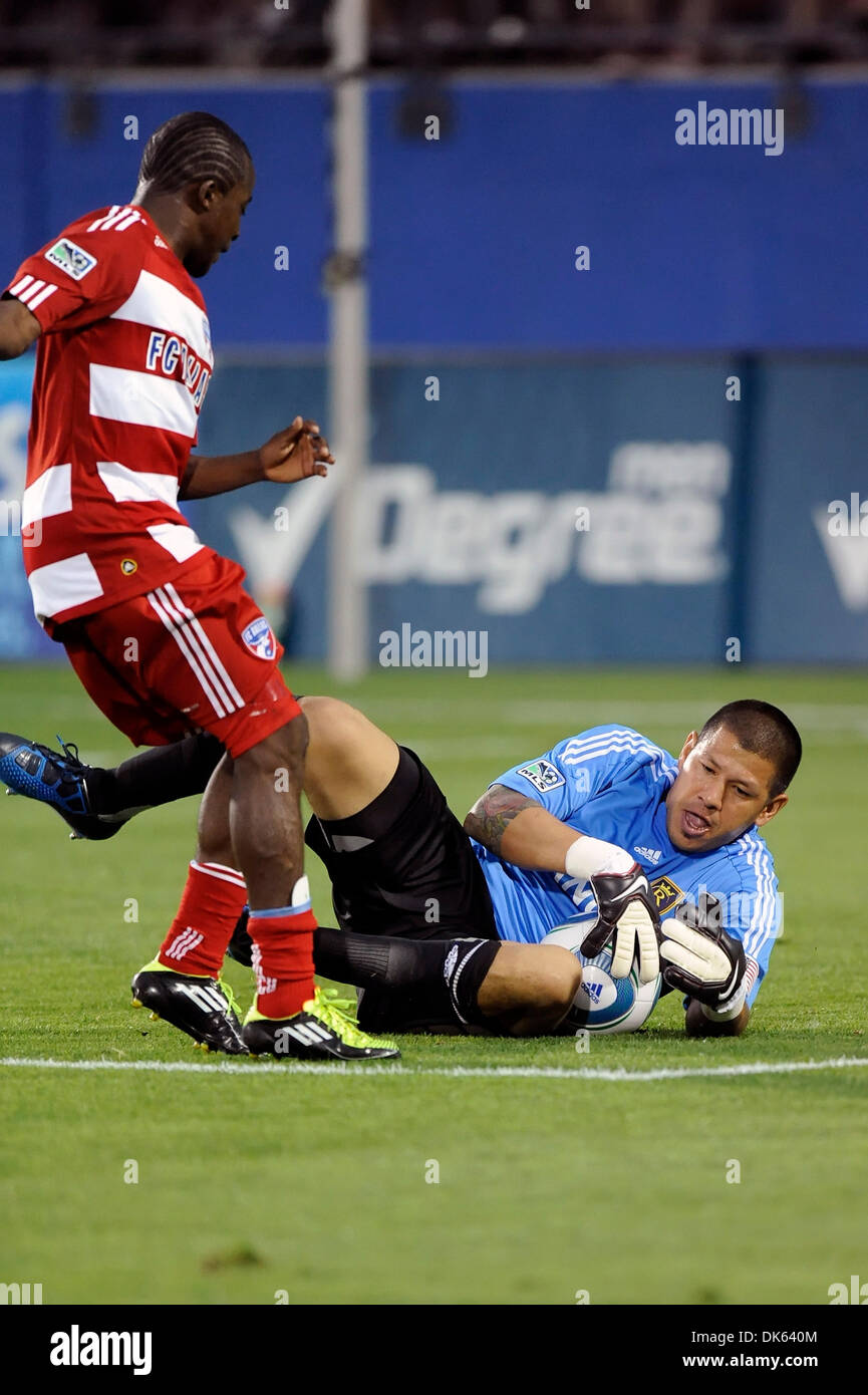 U s goalkeeper nick rimando makes hi-res stock photography and images ...