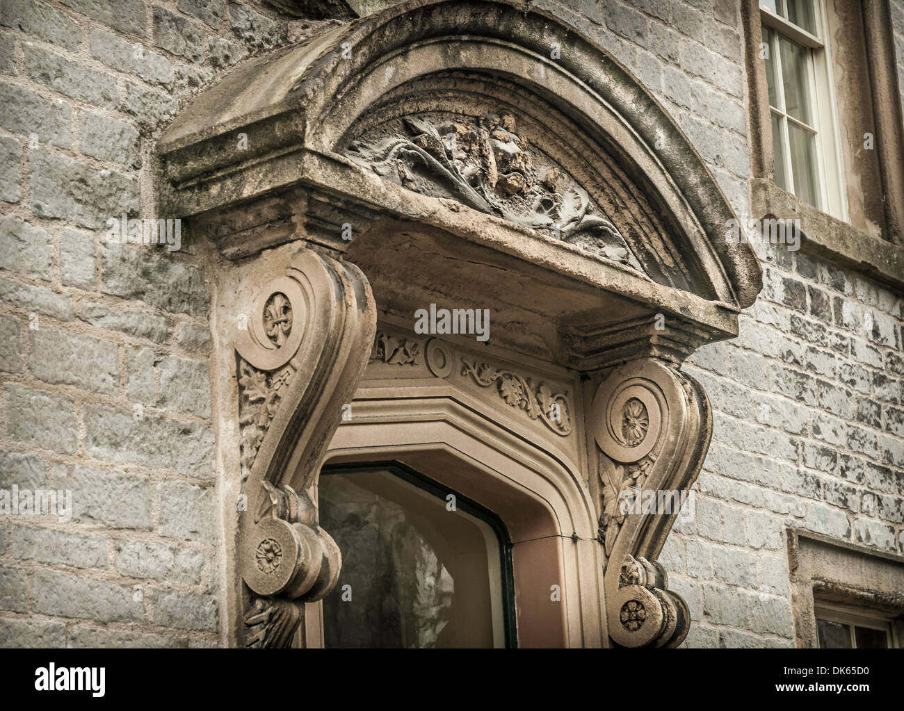 Ornate decorative stone building hi-res stock photography and images ...