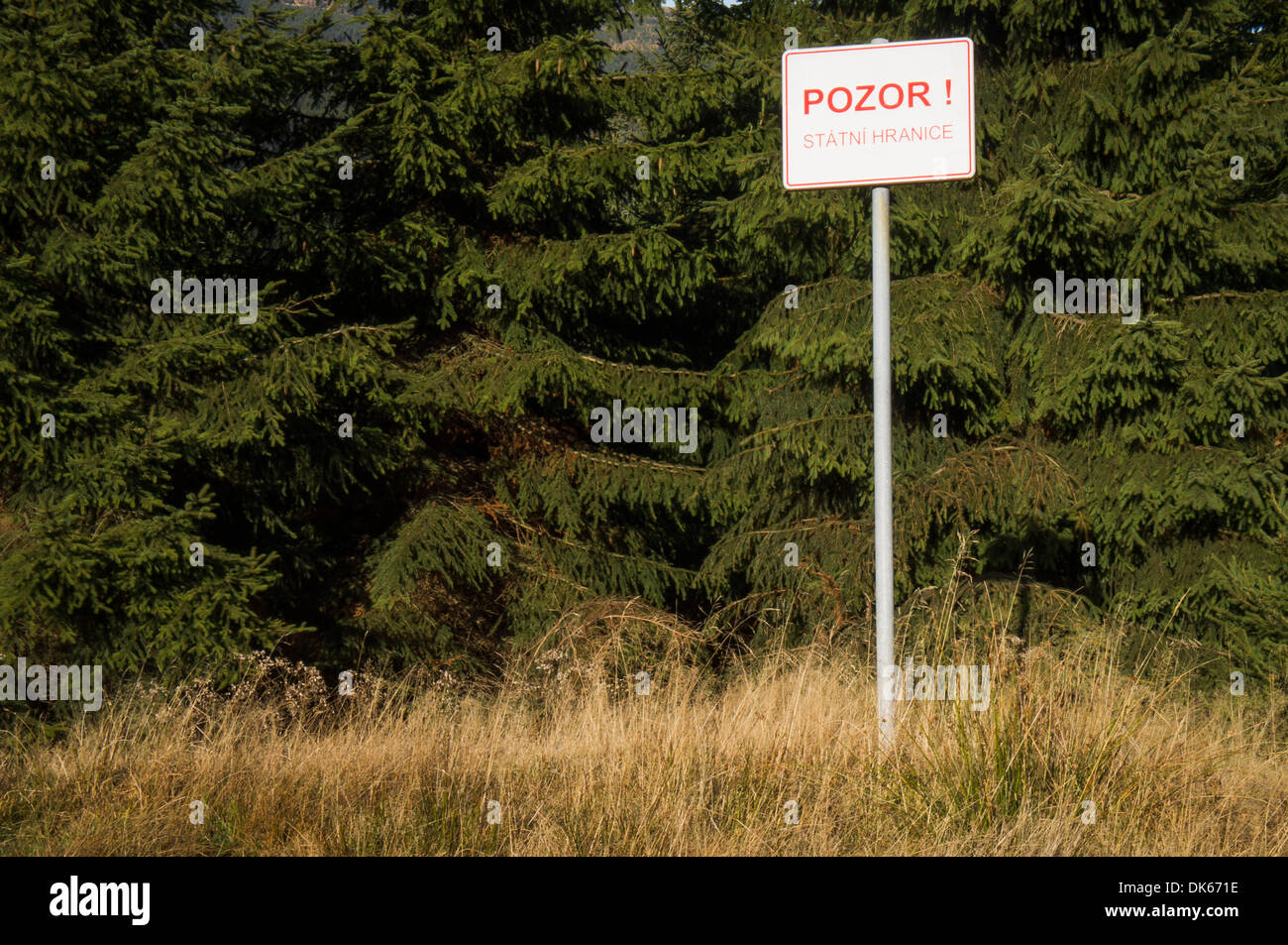BEWARE State Border sign Stock Photo - Alamy
