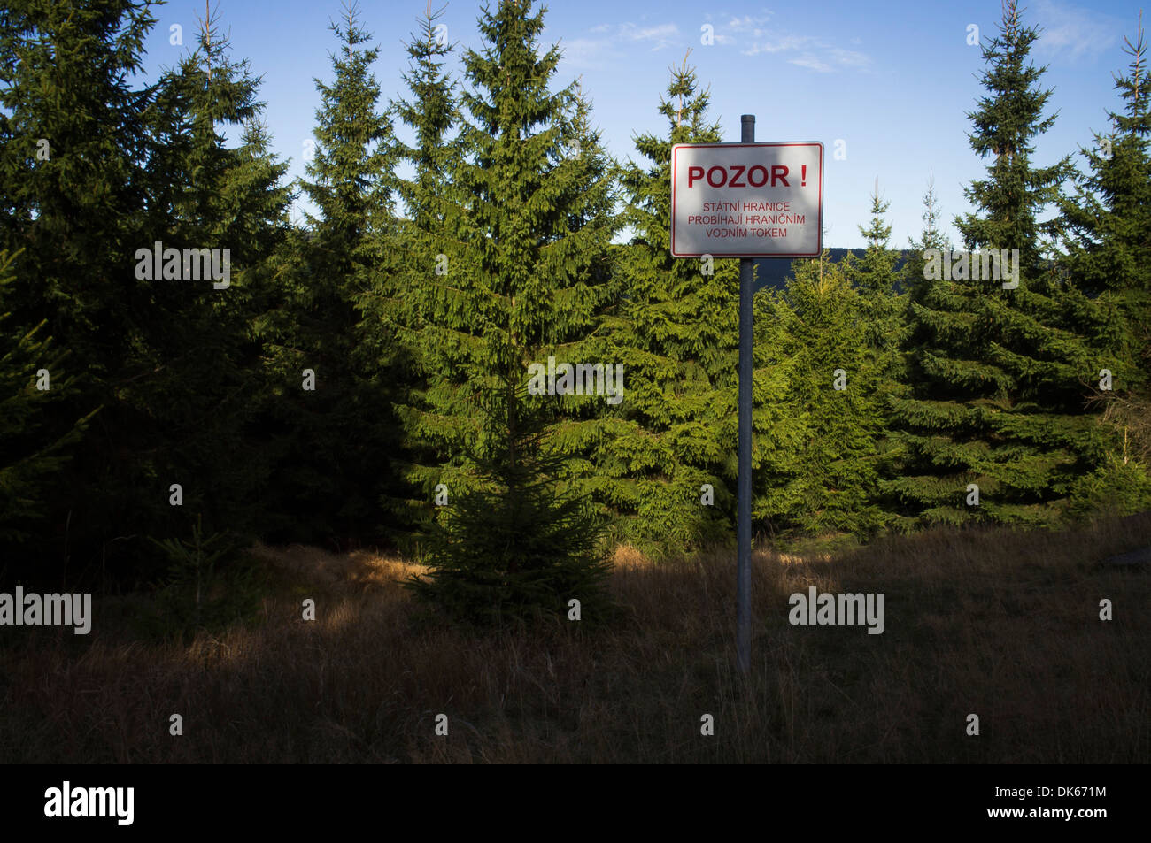 Beware State Border Sign Stock Photos & Beware State Border Sign Stock ...