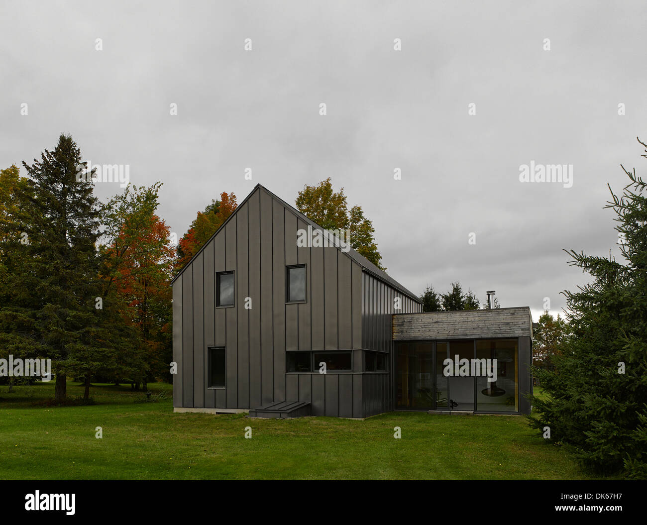 Maison Compton, Compton, Canada. Architect: Atelier in Situ, 2013. Rear ...