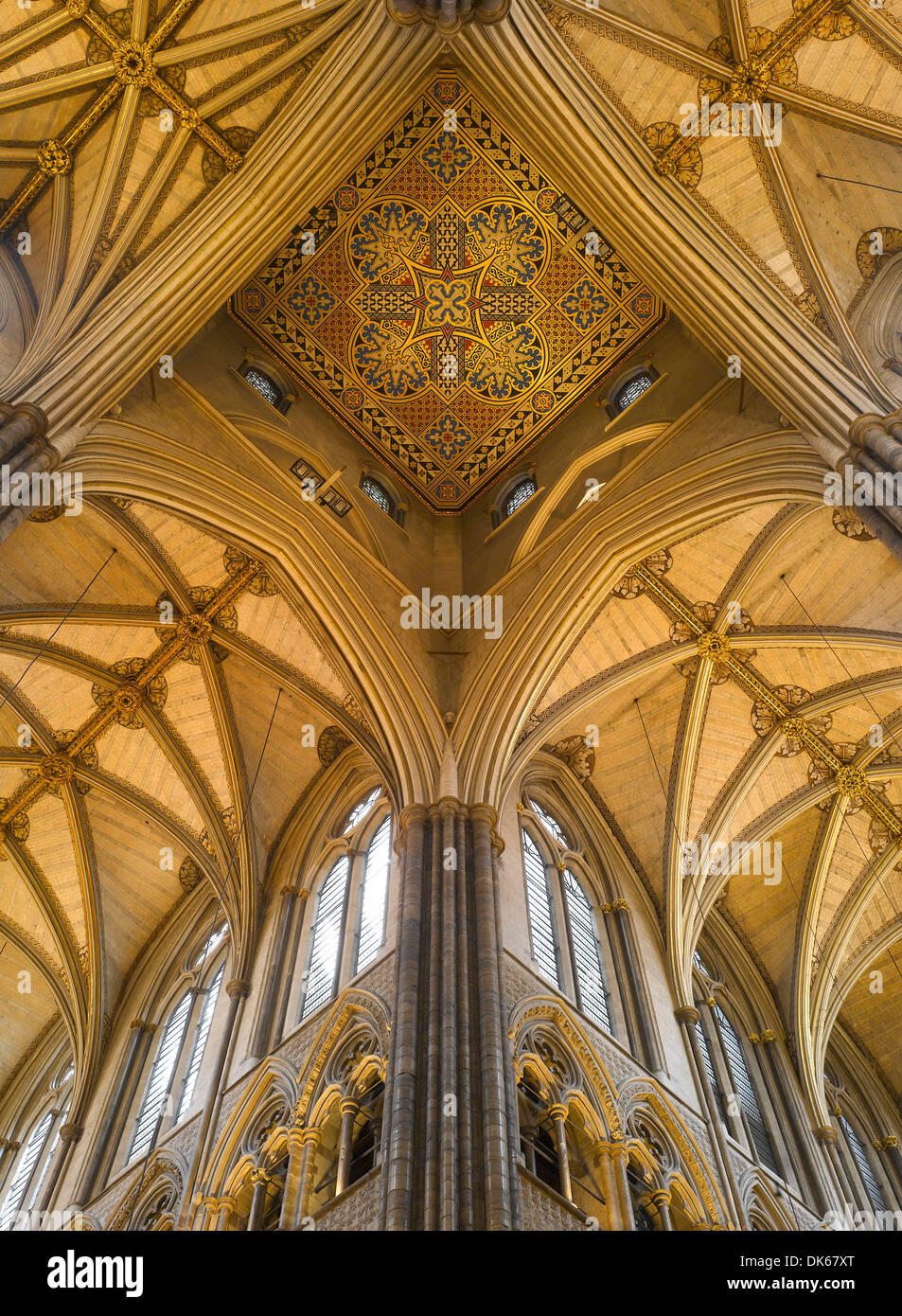 Westminster abbey fan vaulted ceiling hi-res stock photography and ...