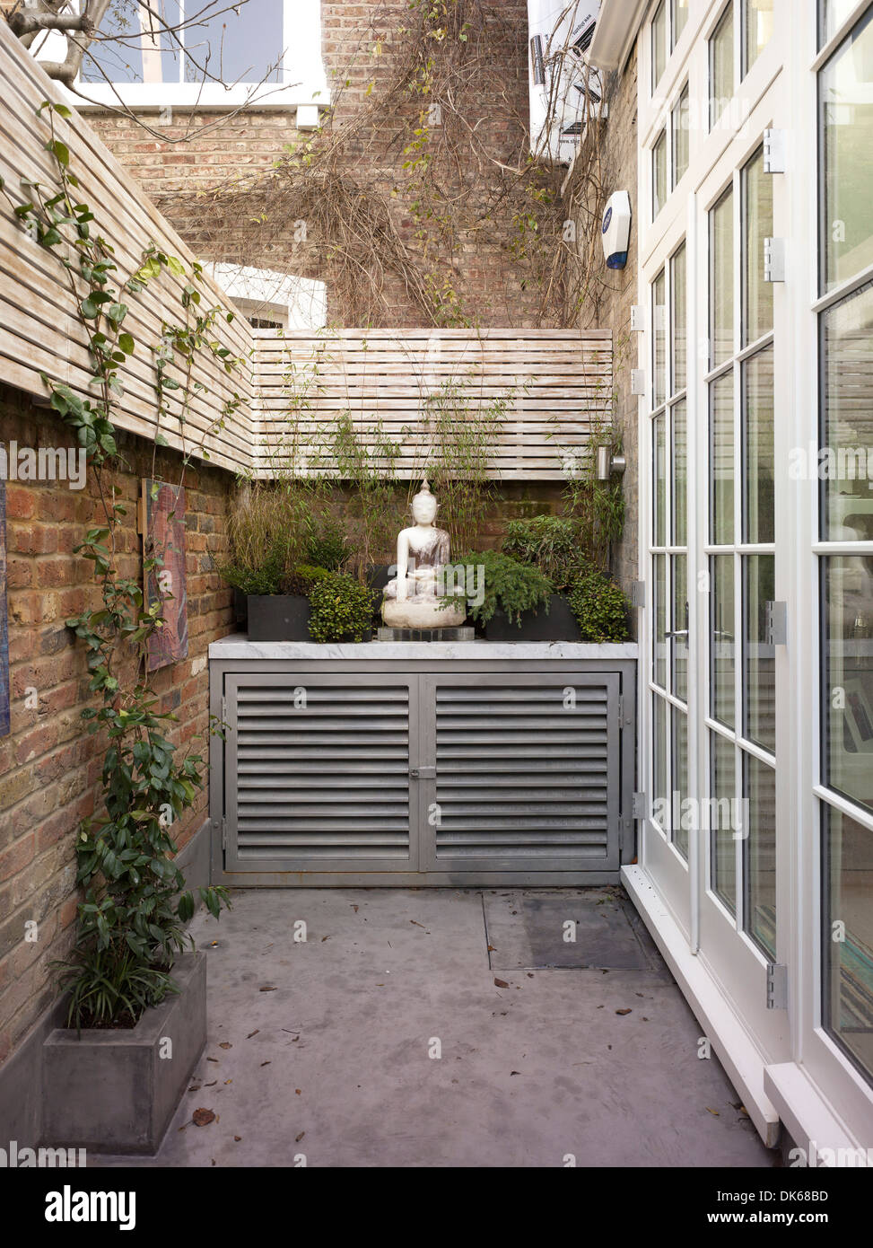 Glebe Garden Gallery, London, United Kingdom. Architect: Ghizlan el ...
