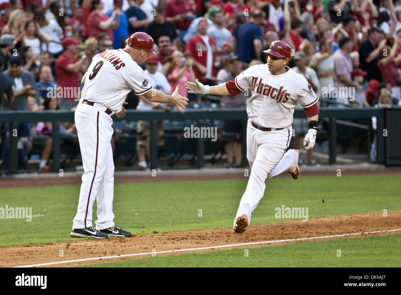 Arizona diamondbacks first base coach hi-res stock photography and ...