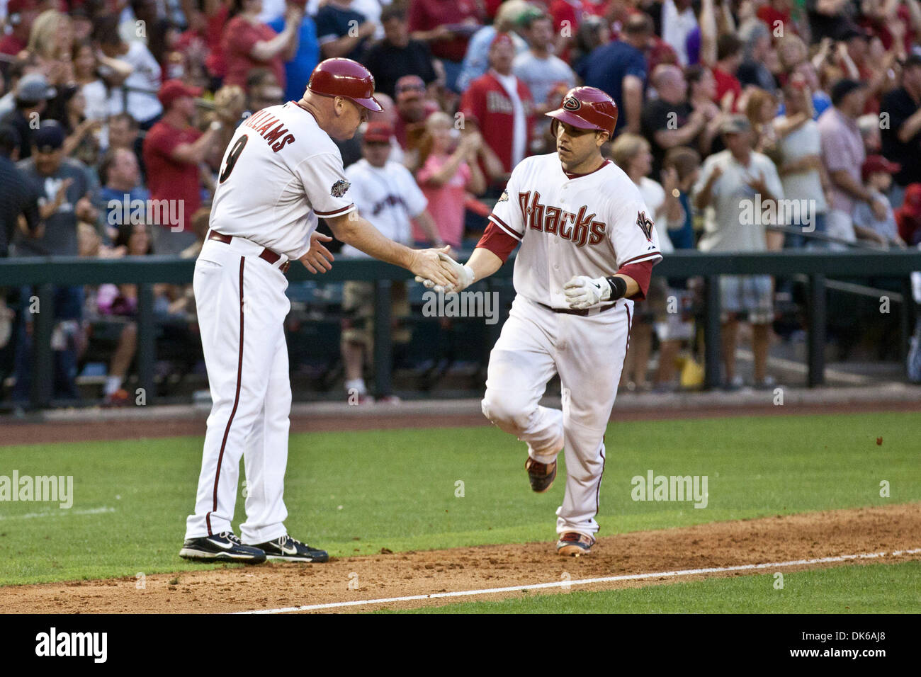 Arizona diamondbacks first base coach hi-res stock photography and ...