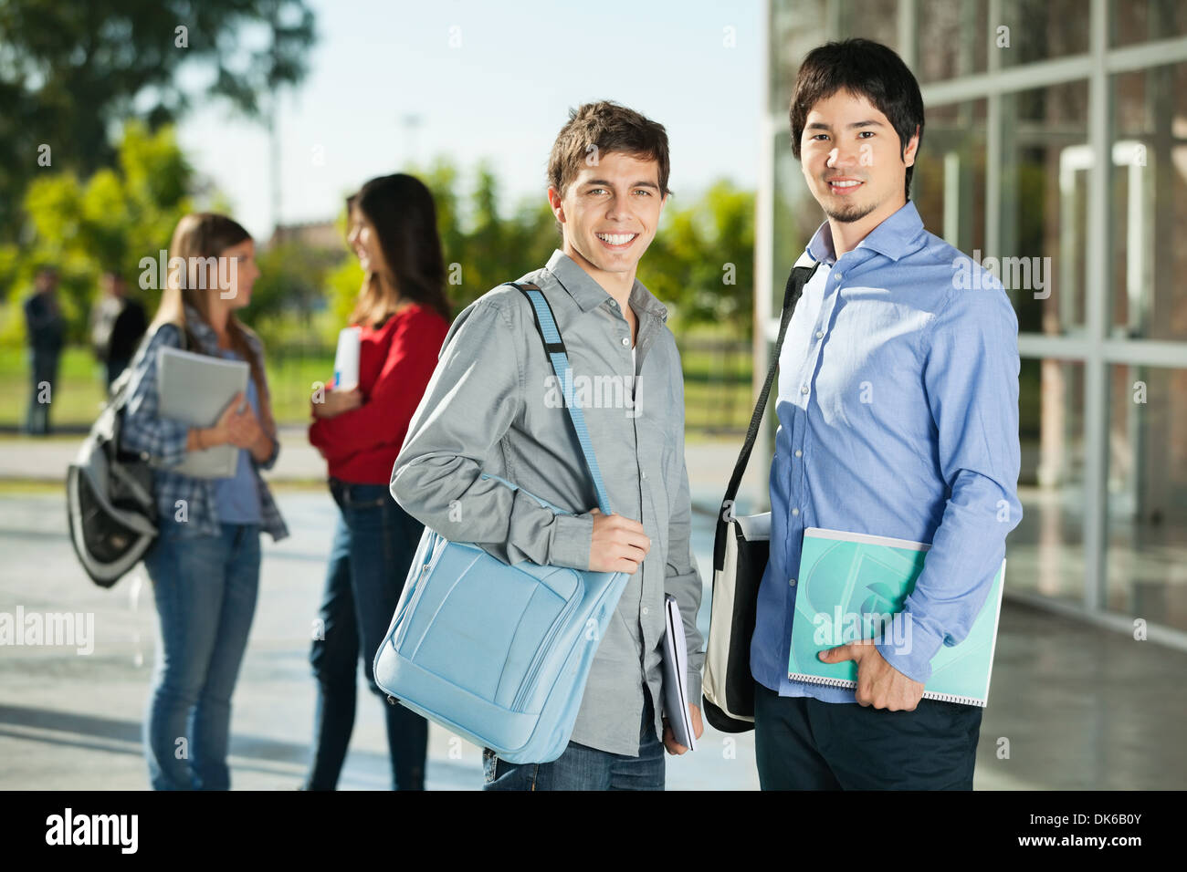 Asian student students man men male hi-res stock photography and images ...