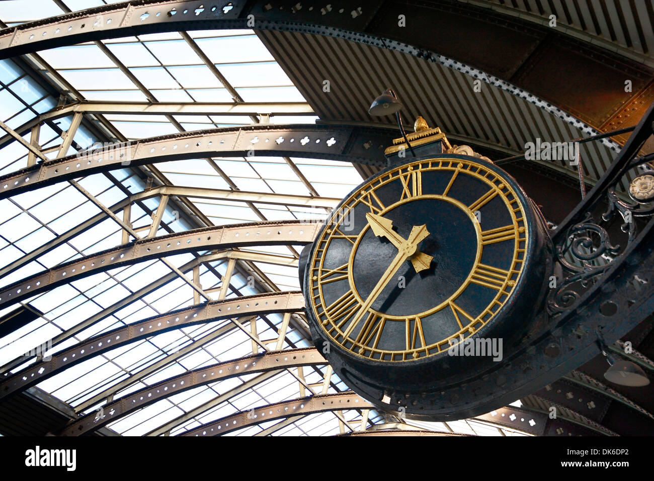 York clock hi-res stock photography and images - Alamy