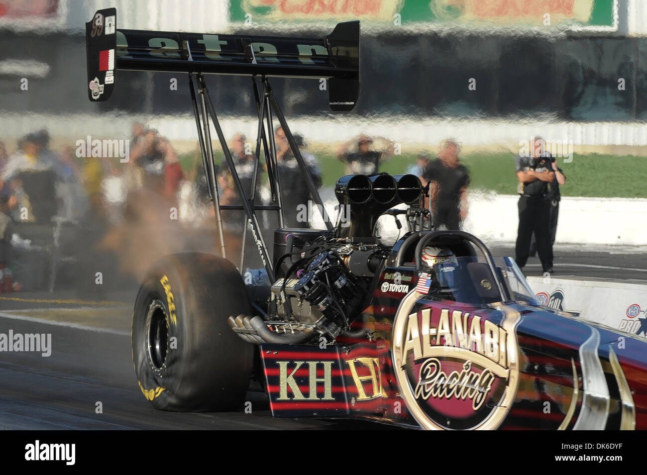 Top fuel dragsters racing hi-res stock photography and images - Alamy