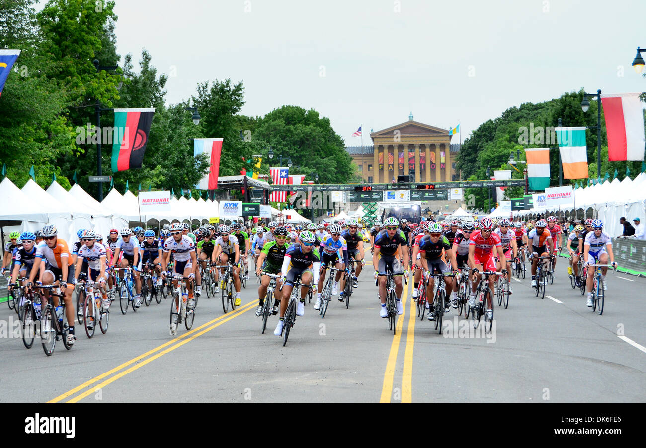 June 5, 2011 - Philadelphia, PA, USA - The start of the Pro Cycling ...