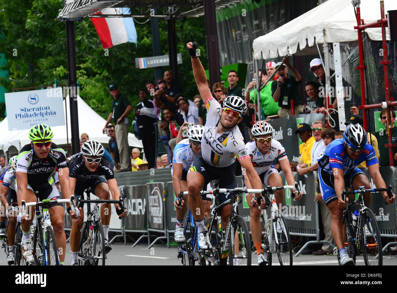 Finish first international race hi-res stock photography and images - Alamy