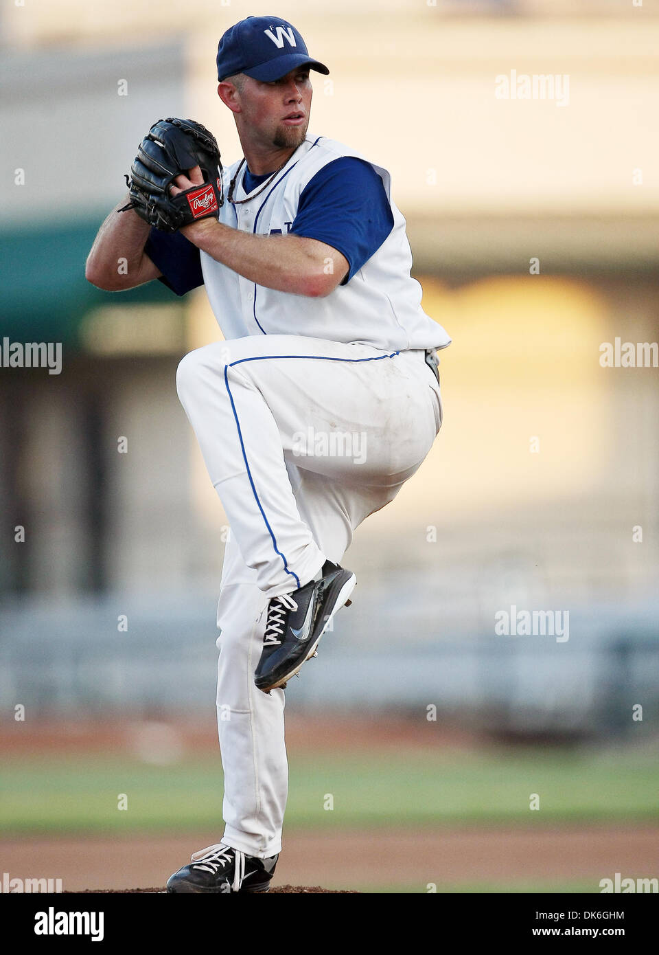 June 13, 2011 - Fort Worth, Texas, U.S - Fort Worth Cats Pitcher Justin ...