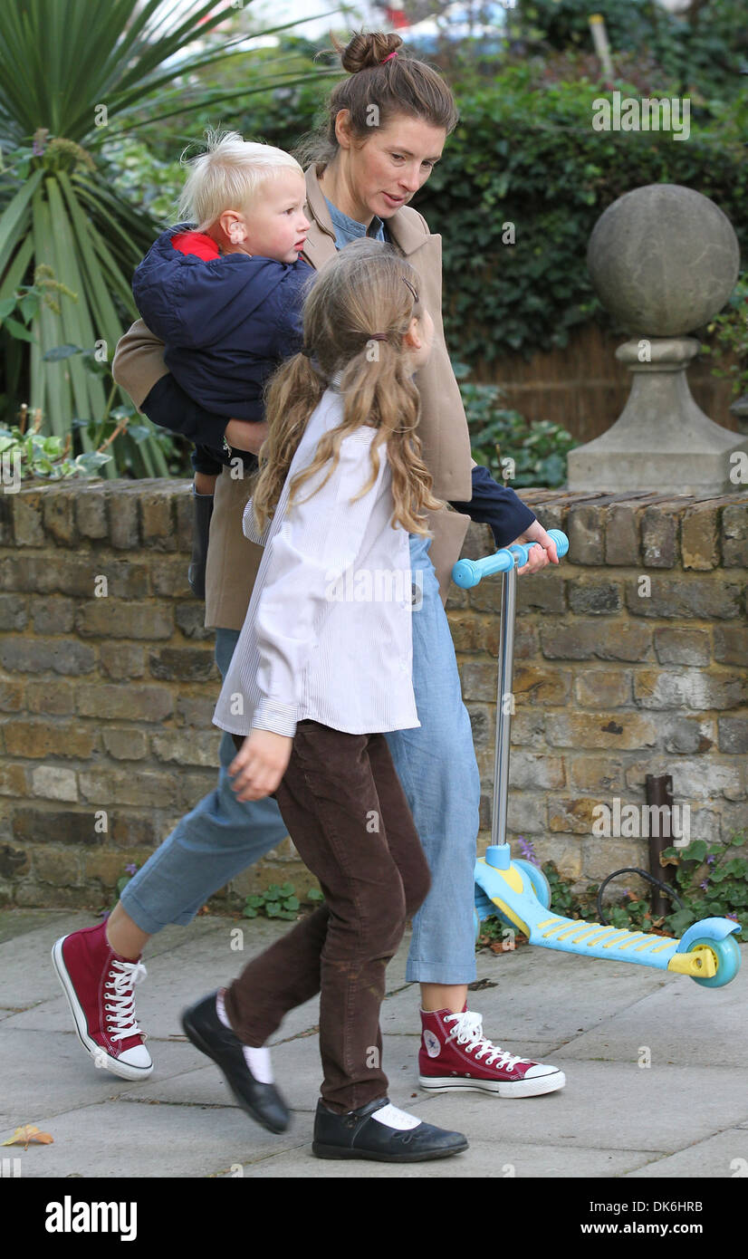 Jools Oliver and children (non pixelated version) out and about in ...