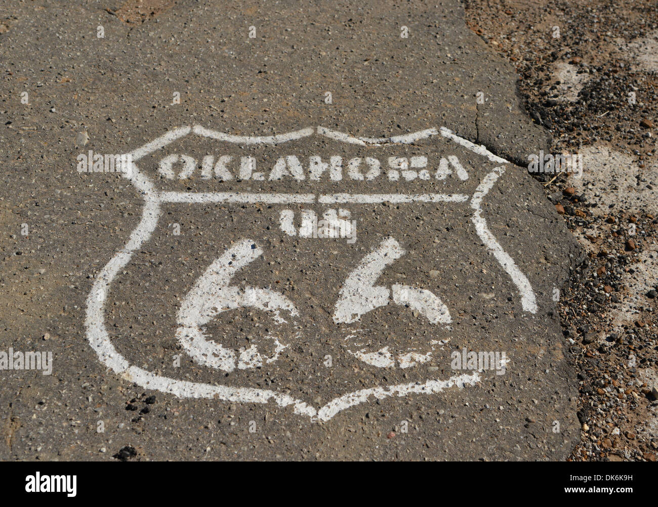 Us shield symbol emblem hi-res stock photography and images - Alamy