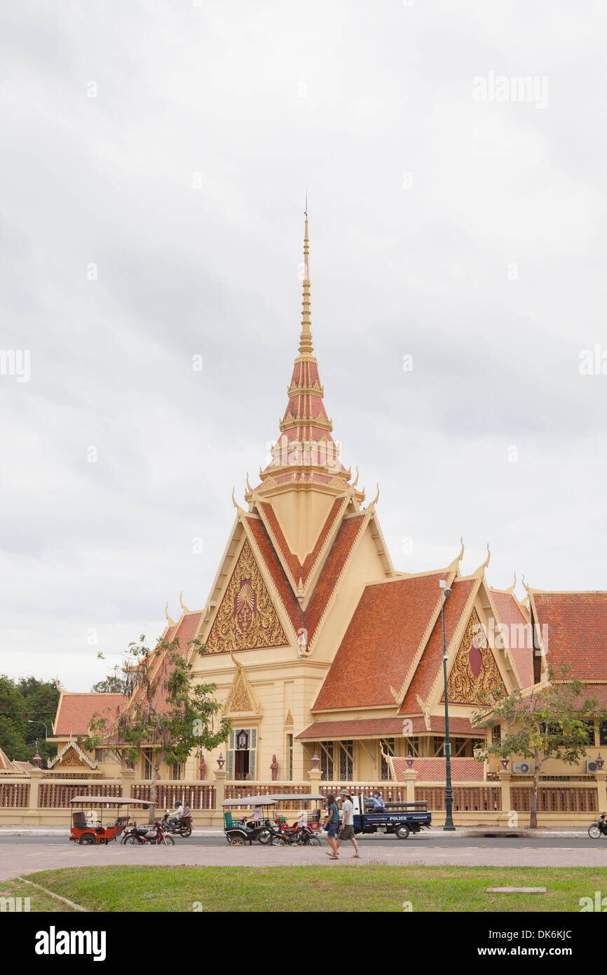 Cambodian supreme court hi-res stock photography and images - Alamy