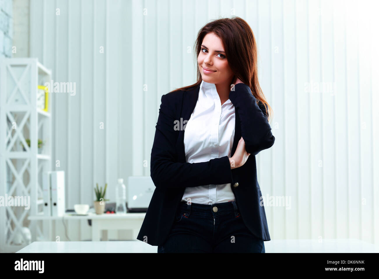 Leaning table hi-res stock photography and images - Alamy