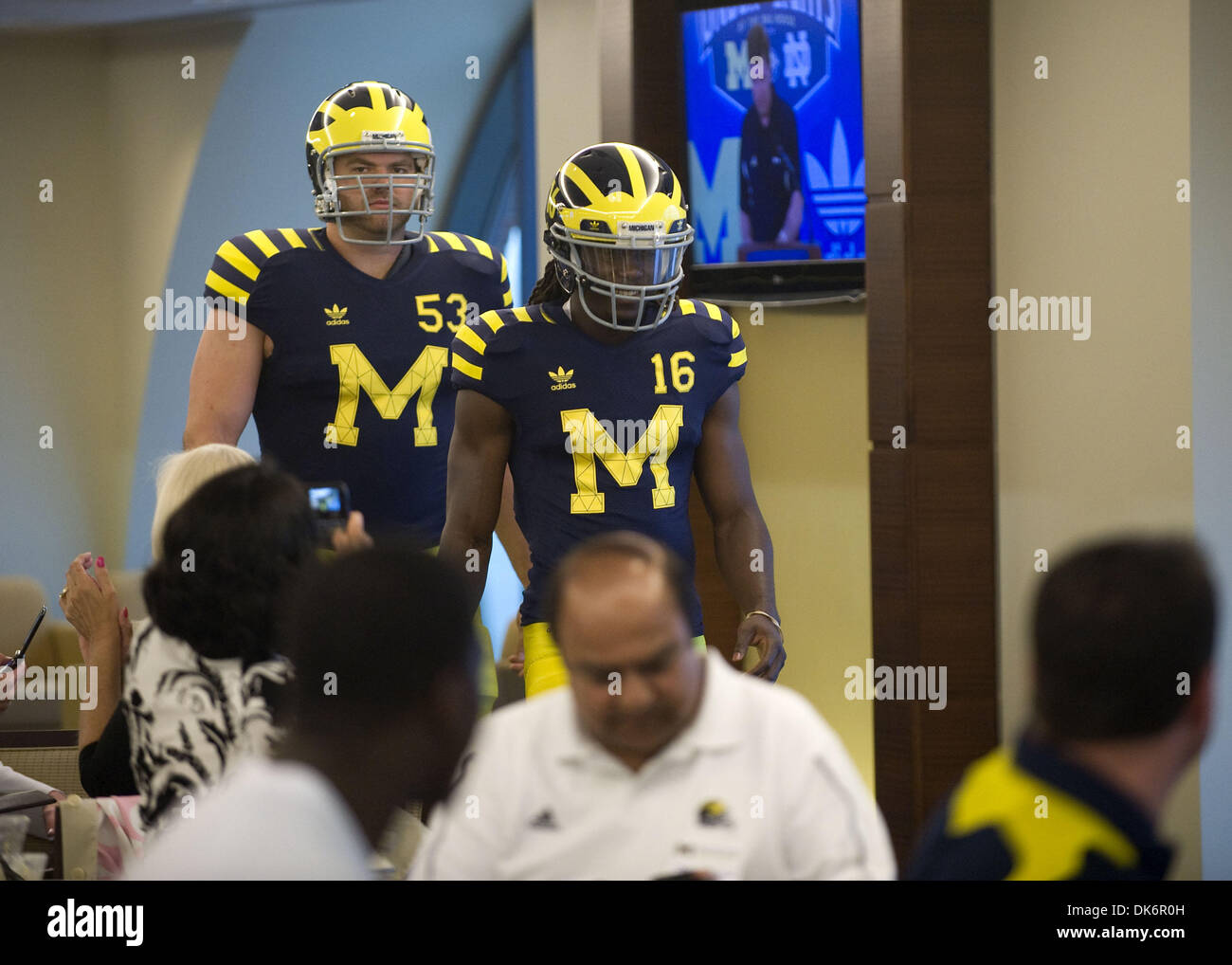 Throwback uniforms hi-res stock photography and images - Alamy